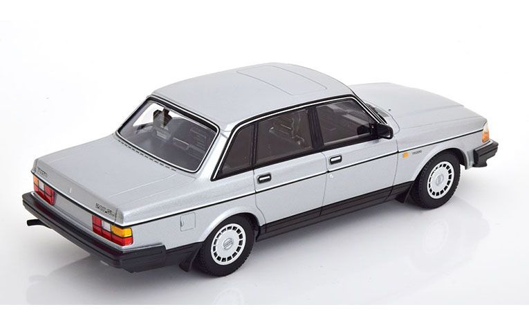 1:18 1/18 Volvo 240 GL Limousine 1986 1993 silver Minichamps - Gifts ...